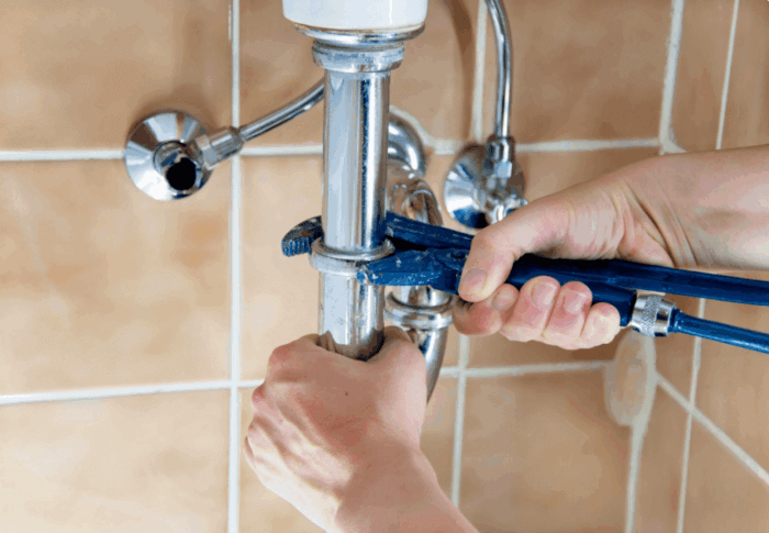 How Much Is a Plumber Service Call?